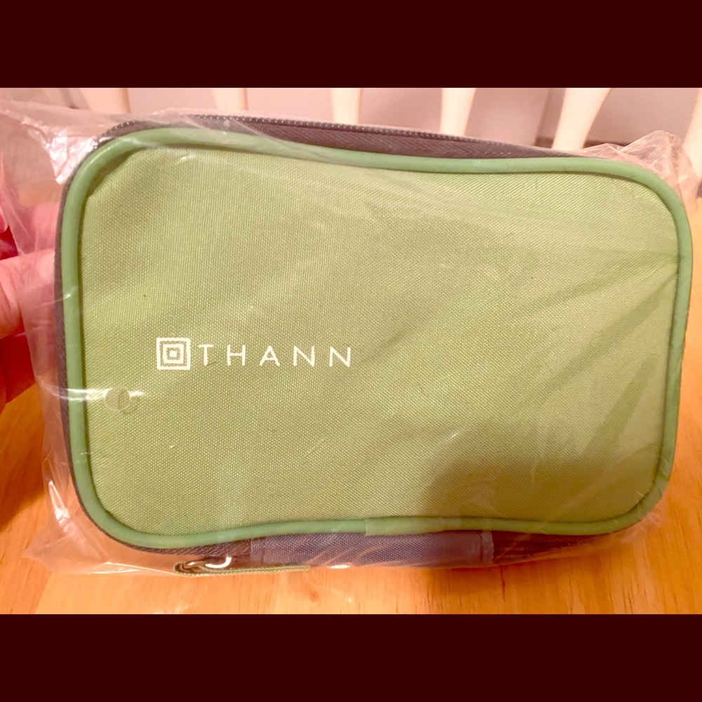 Eva Airways Premium Economy Night Kit - Gem